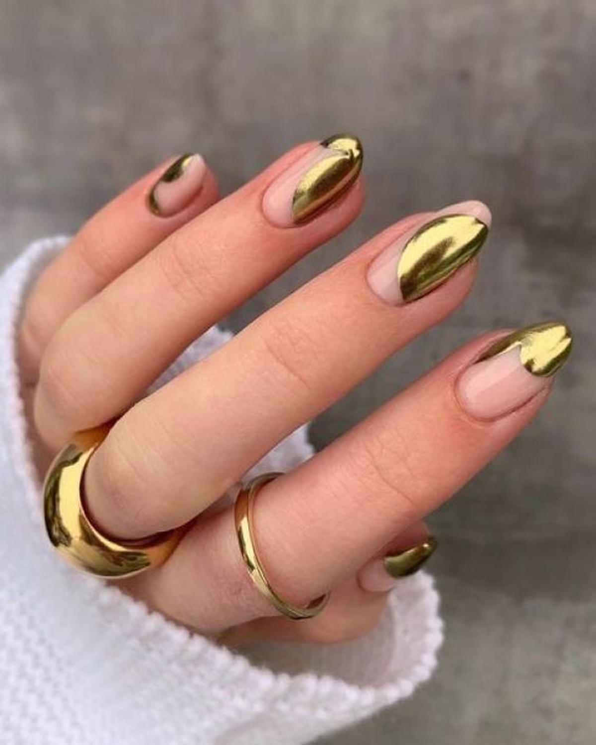 17 Eye-Catching Chrome Nail Ideas for a Radiant Spring - Cafe Makeup