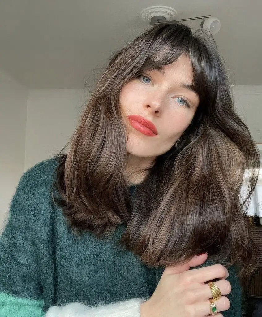 30 Gorgeous Long Hair Ideas With Bottleneck Bangs - Cafe Makeup