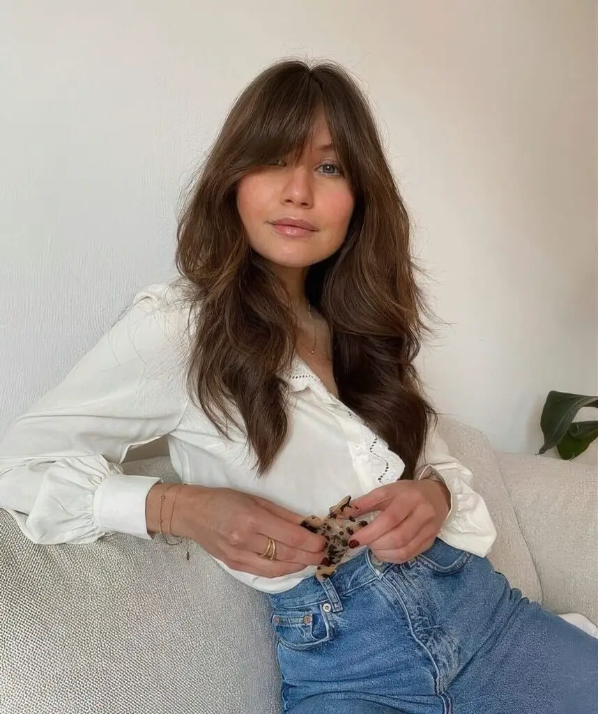 30 Gorgeous Long Hair Ideas With Bottleneck Bangs - Cafe Makeup