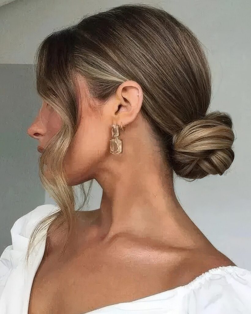 30 Easy Low Bun Hairstyles For Quick Elegance - Cafe Makeup