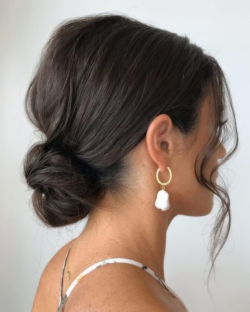 30 Easy Low Bun Hairstyles For Quick Elegance - Cafe Makeup