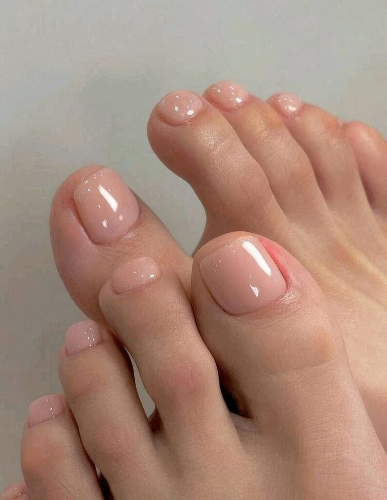 42 Stunning Summer Toe Nails Designs To Rock - Cafe Makeup