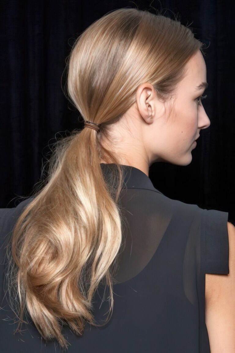 28 Eye-Catching Low Ponytails With New Vibes - Cafe Makeup