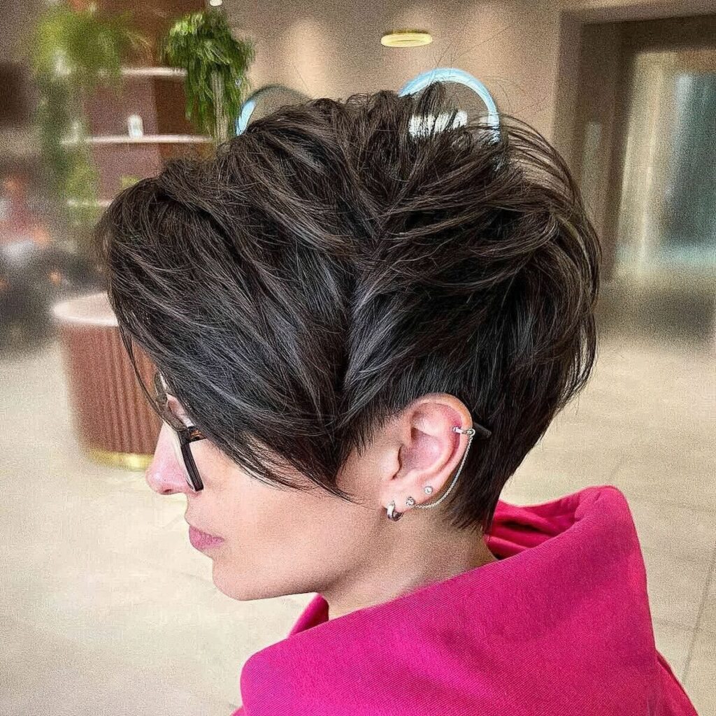 29 Trendy Layered Pixie Haircuts Worth Trying - Cafe Makeup