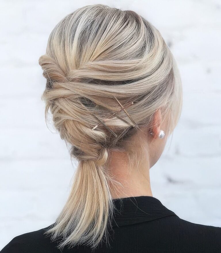 28 Eye-Catching Low Ponytails With New Vibes - Cafe Makeup